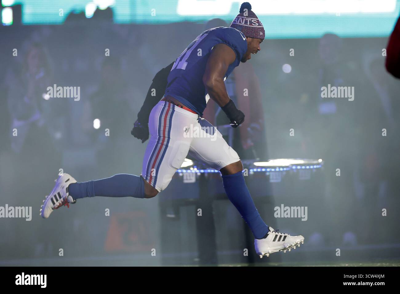 New York Giants linebacker Abdul Carter (51) takes the field during the ...