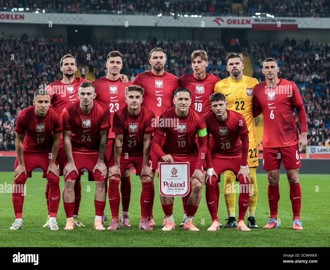 Chorzow, Poland. 09th Oct, 2025. Polish National Football Team poses ...