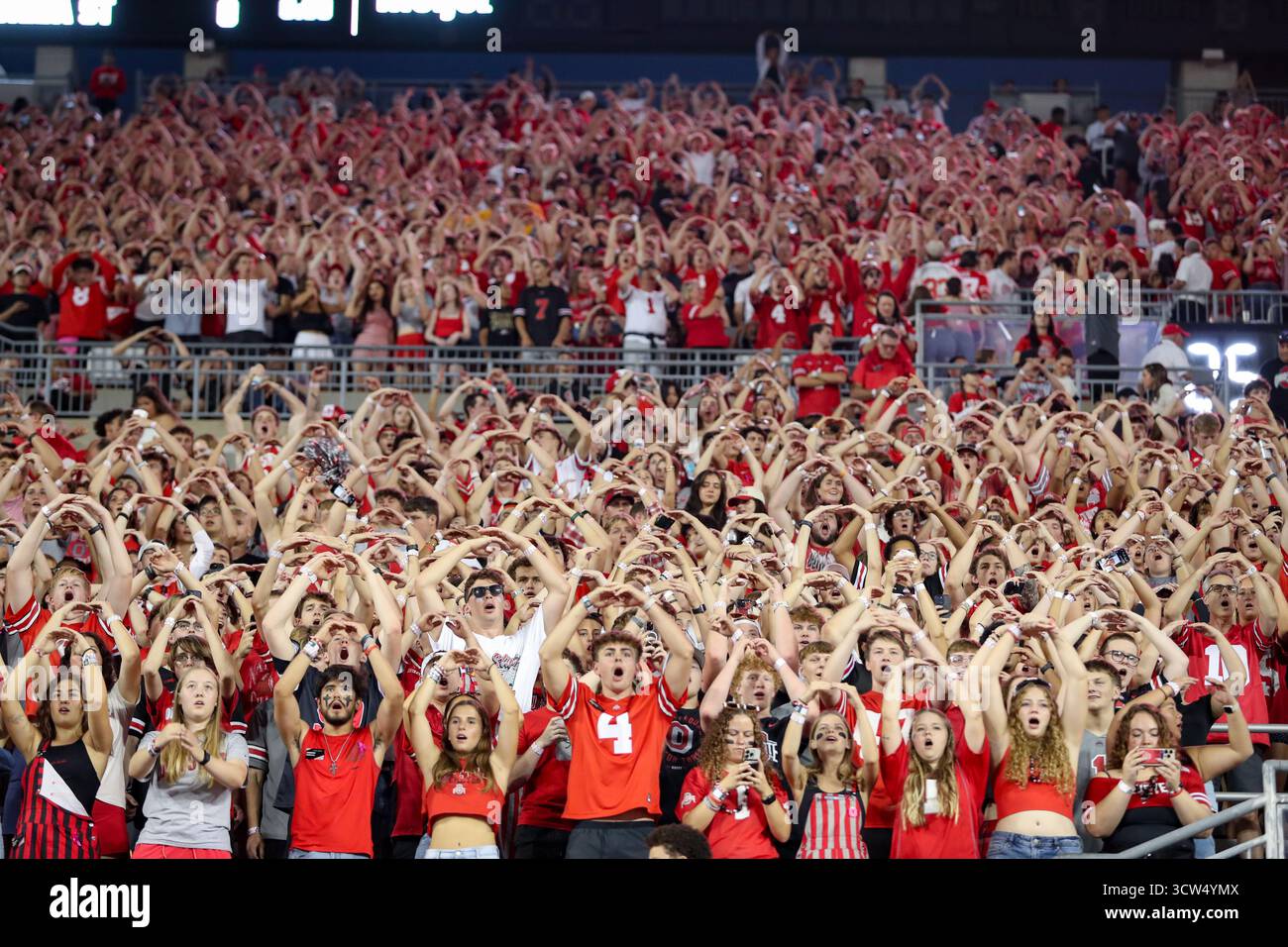COLUMBUS, OH - OCTOBER 04: Ohio State Buckeyes fans cheer during the ...