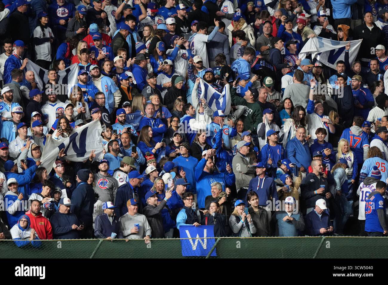 Chicago Cubs fans celebrate after Game 4 of baseball's National League ...