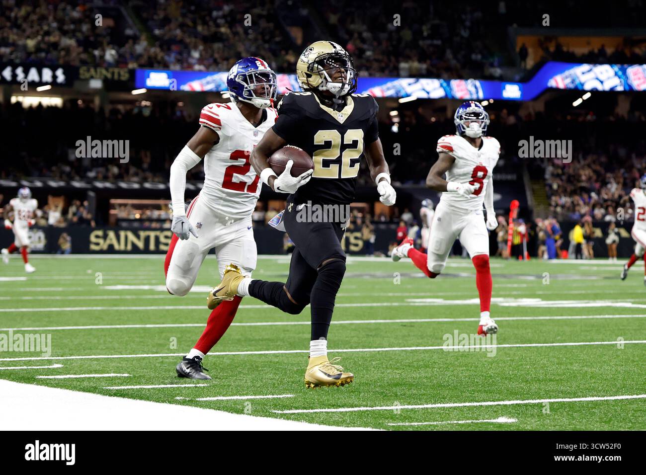 New Orleans Saints wide receiver Rashid Shaheed (22) runs past New York ...