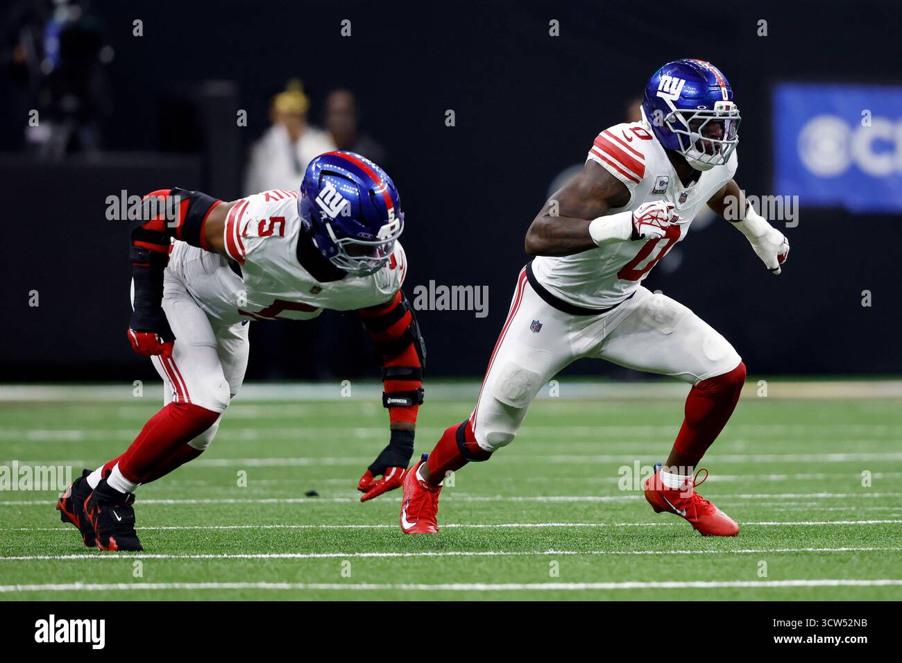 New York Giants outside linebacker Brian Burns (0) defends during an ...