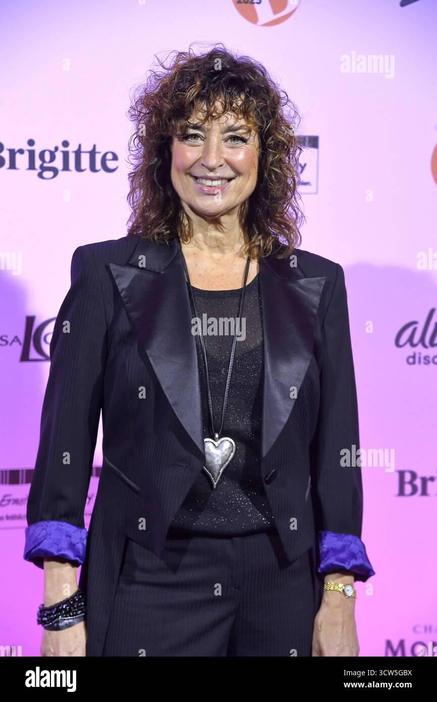 Isabel Varell bei der Verleihung des BUNTE New Face AWARDS im Festsaal ...