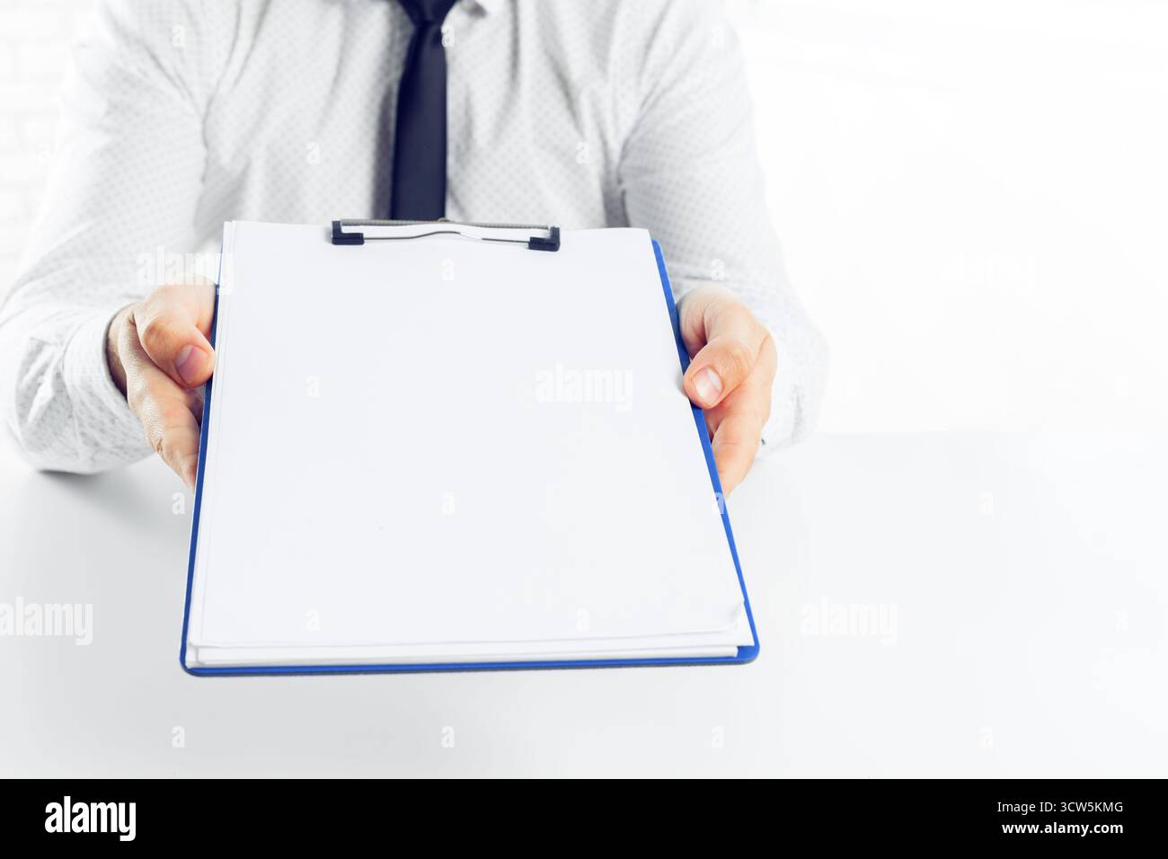 Clipboard folder blank sheet hi-res stock photography and images - Alamy