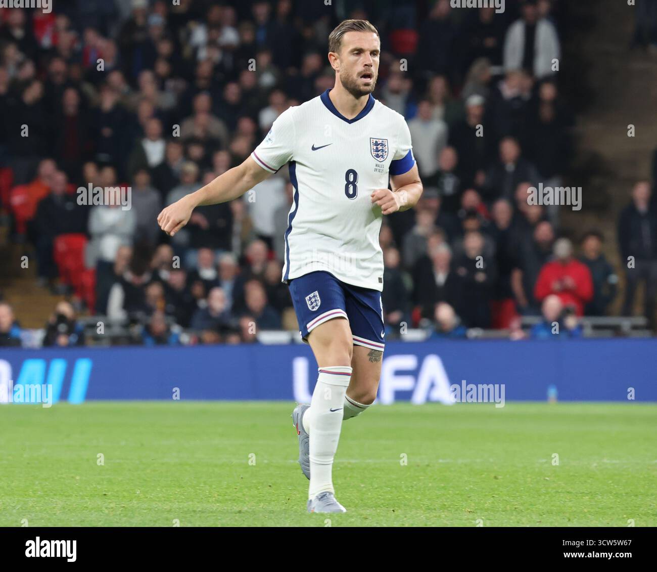 London, UK. 09th Oct, 2025. Jordan Henderson(Brentford) of England in ...