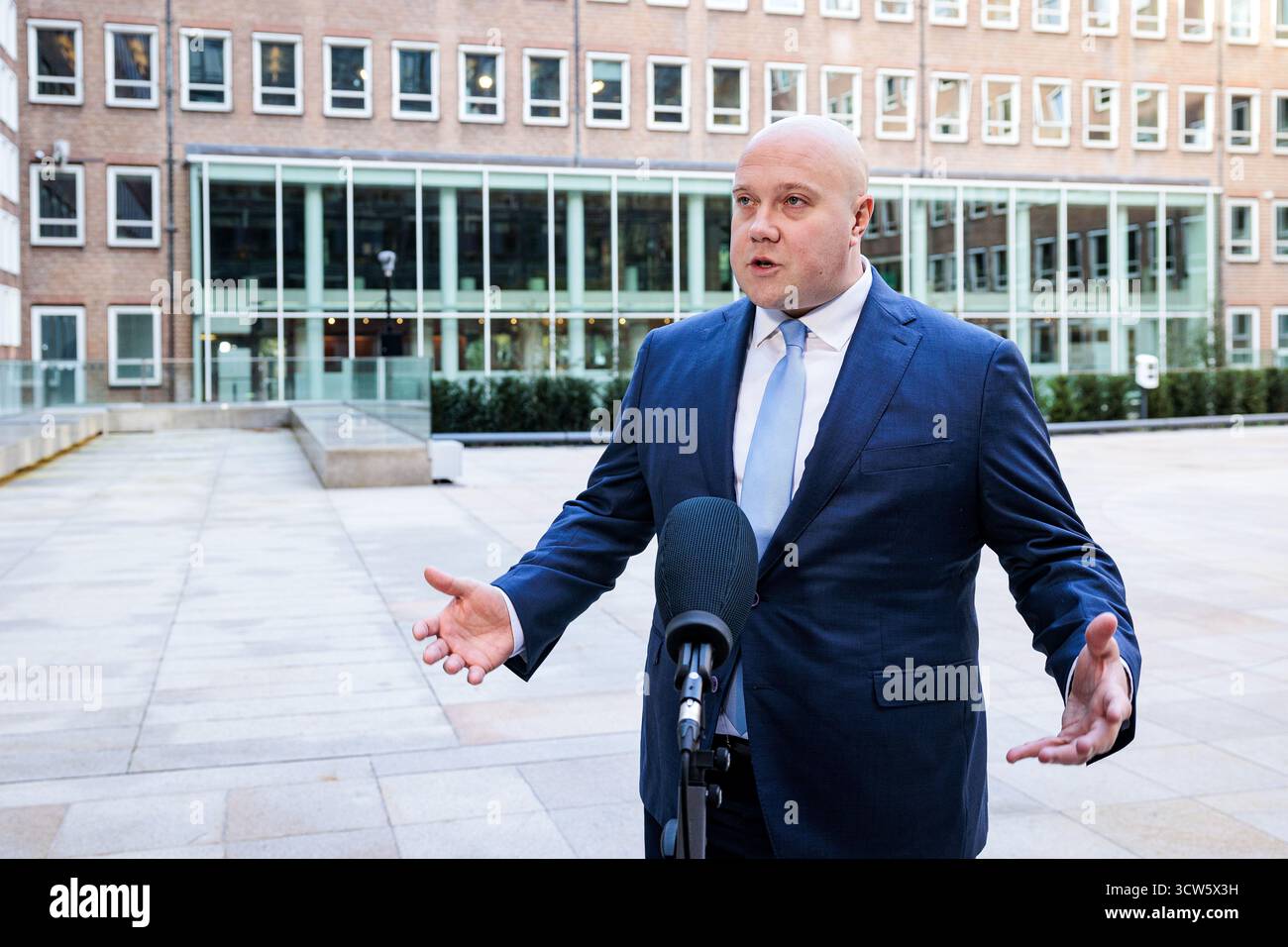THE HAGUE – Thierry Aartsen, outgoing State Secretary for Public ...