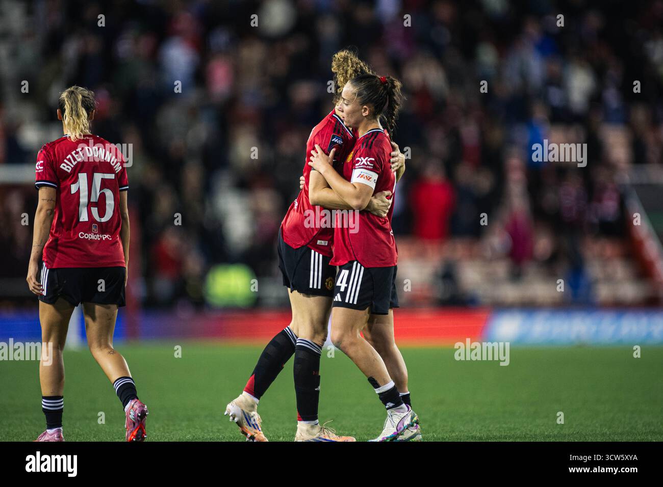 Manchester, UK. 03rd Oct, 2025. Dominique Janssen (17 Manchester United ...
