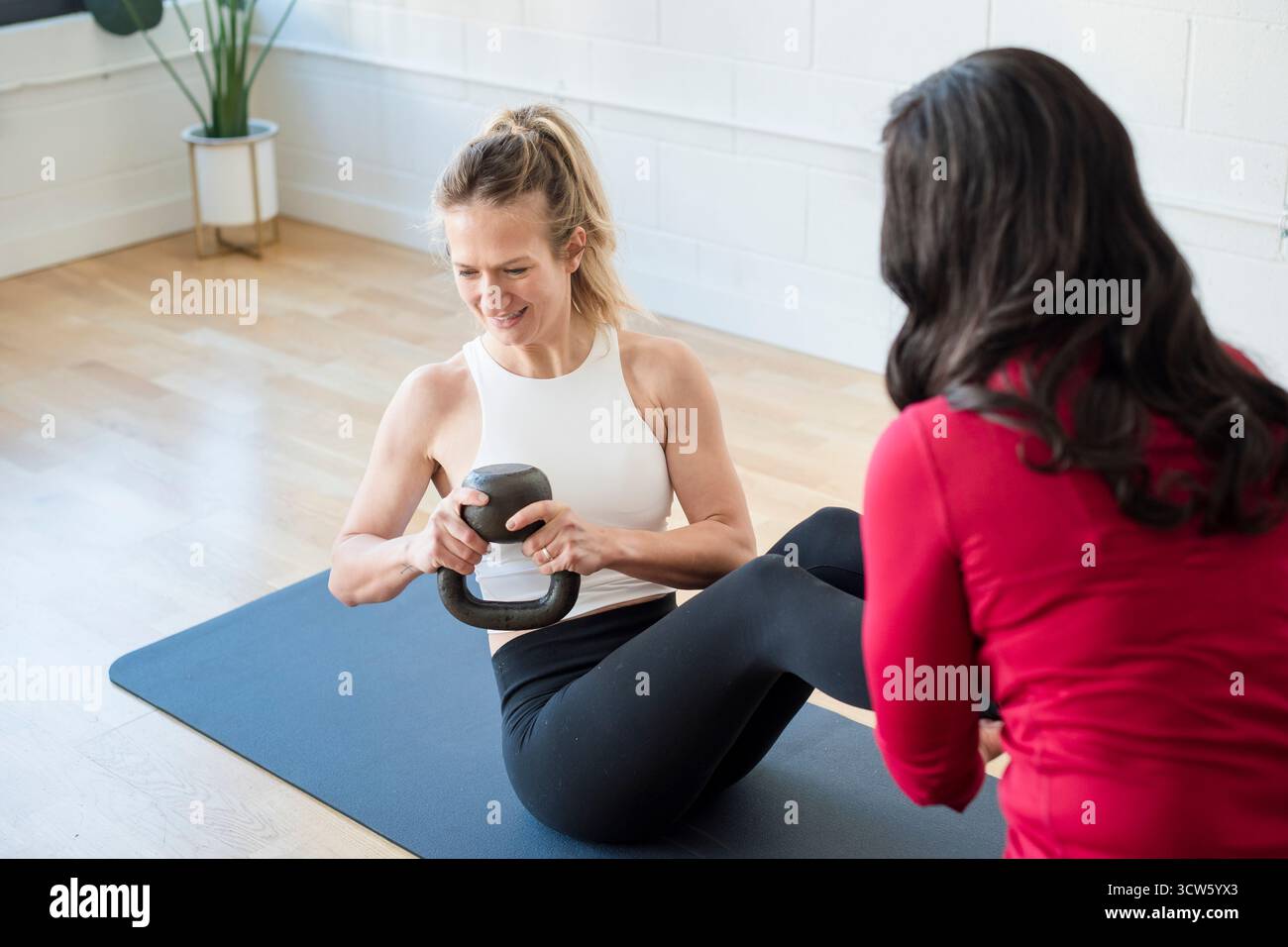 Core muscle training hi-res stock photography and images - Alamy