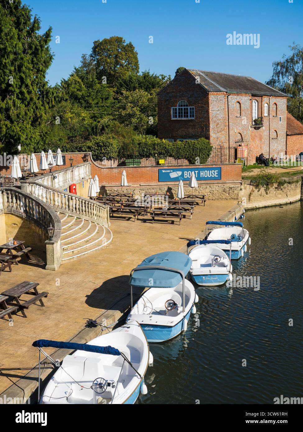 Riverside, Wallingford, Oxfordshire, England, UK Stock Photo - Alamy