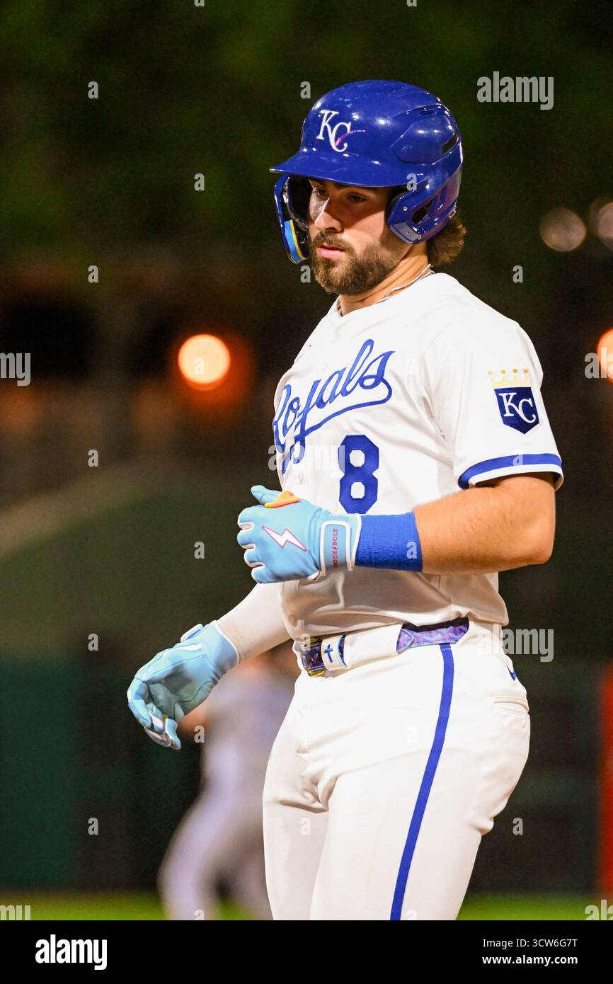 Surprise Saguaros catcher Blake Mitchell (8) singles in the first ...