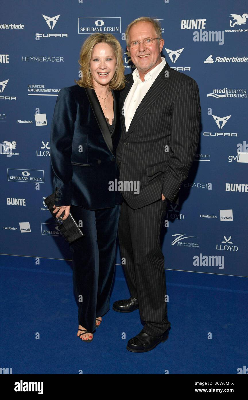 Ann-Kathrin Kramer und Harald Krassnitzer bei der Verleihung des ...