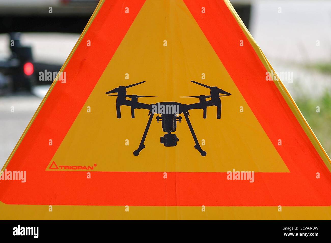 Drones being used fire hi-res stock photography and images - Alamy