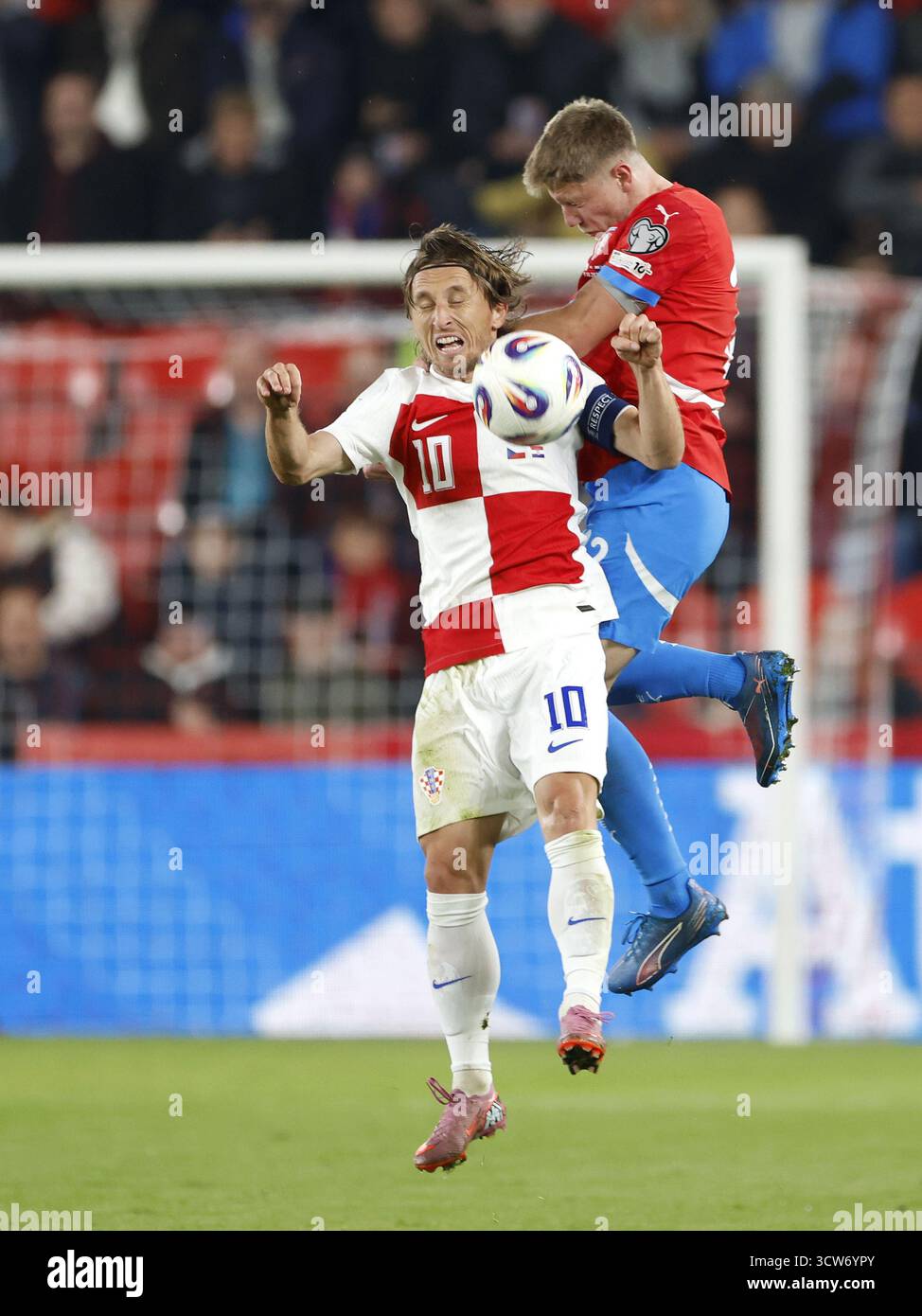 Czech republic, luka modric of croatia in action during the group l ...