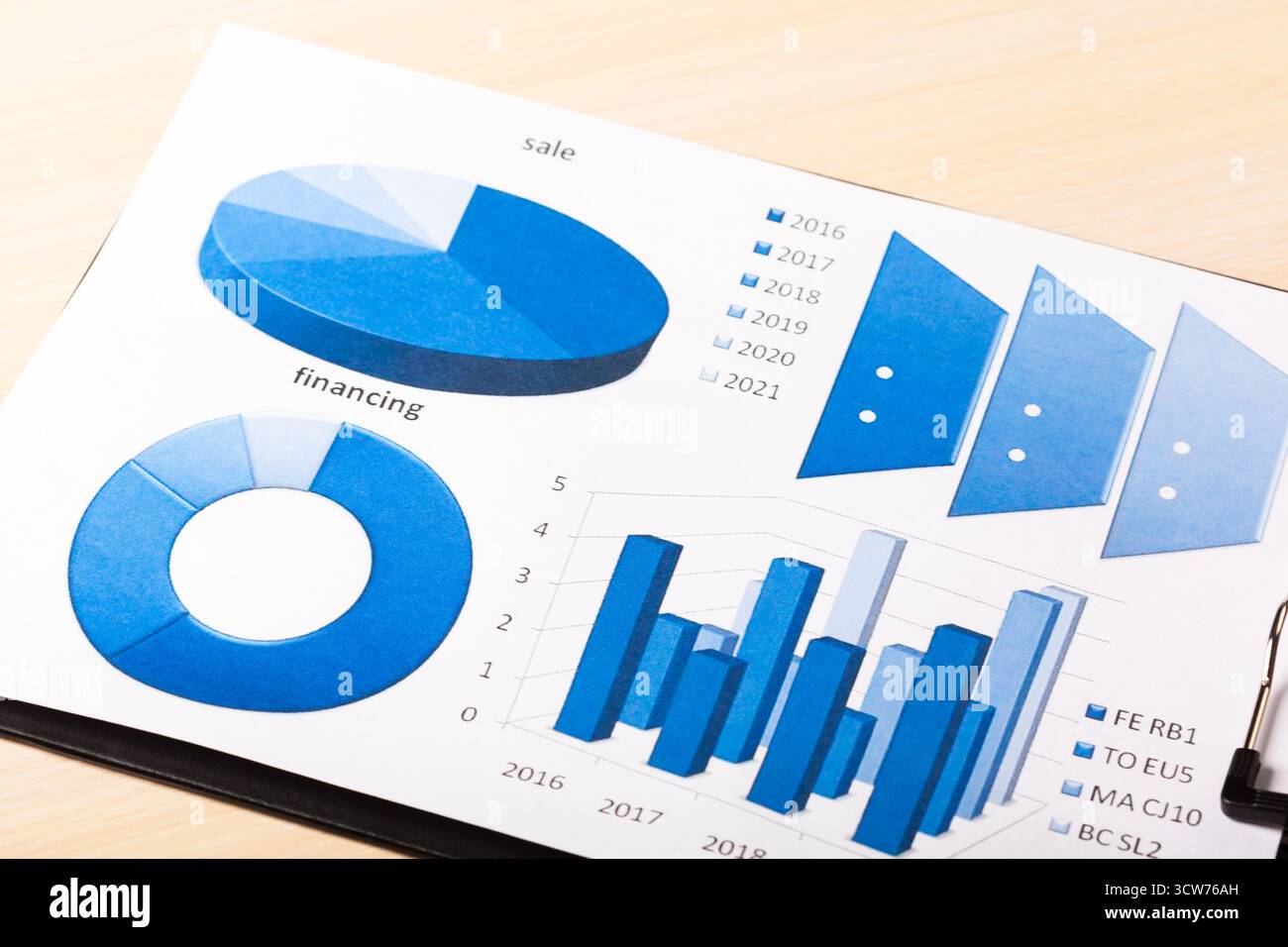 Blue presentation financial business graph hi-res stock photography and ...