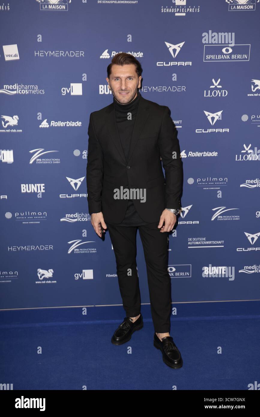 Deutscher Schauspielpreis 2025 Flamur Aljiji Empfang und Roter Teppich ...