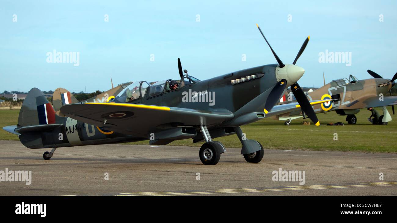 Flying officer mac reeves hi-res stock photography and images - Alamy