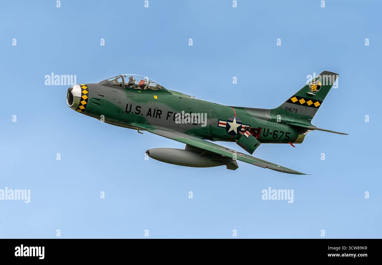 86 sabre jet warbird hi-res stock photography and images - Alamy