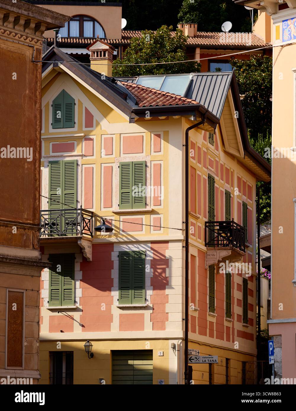 Classic italian architecture hi-res stock photography and images - Alamy