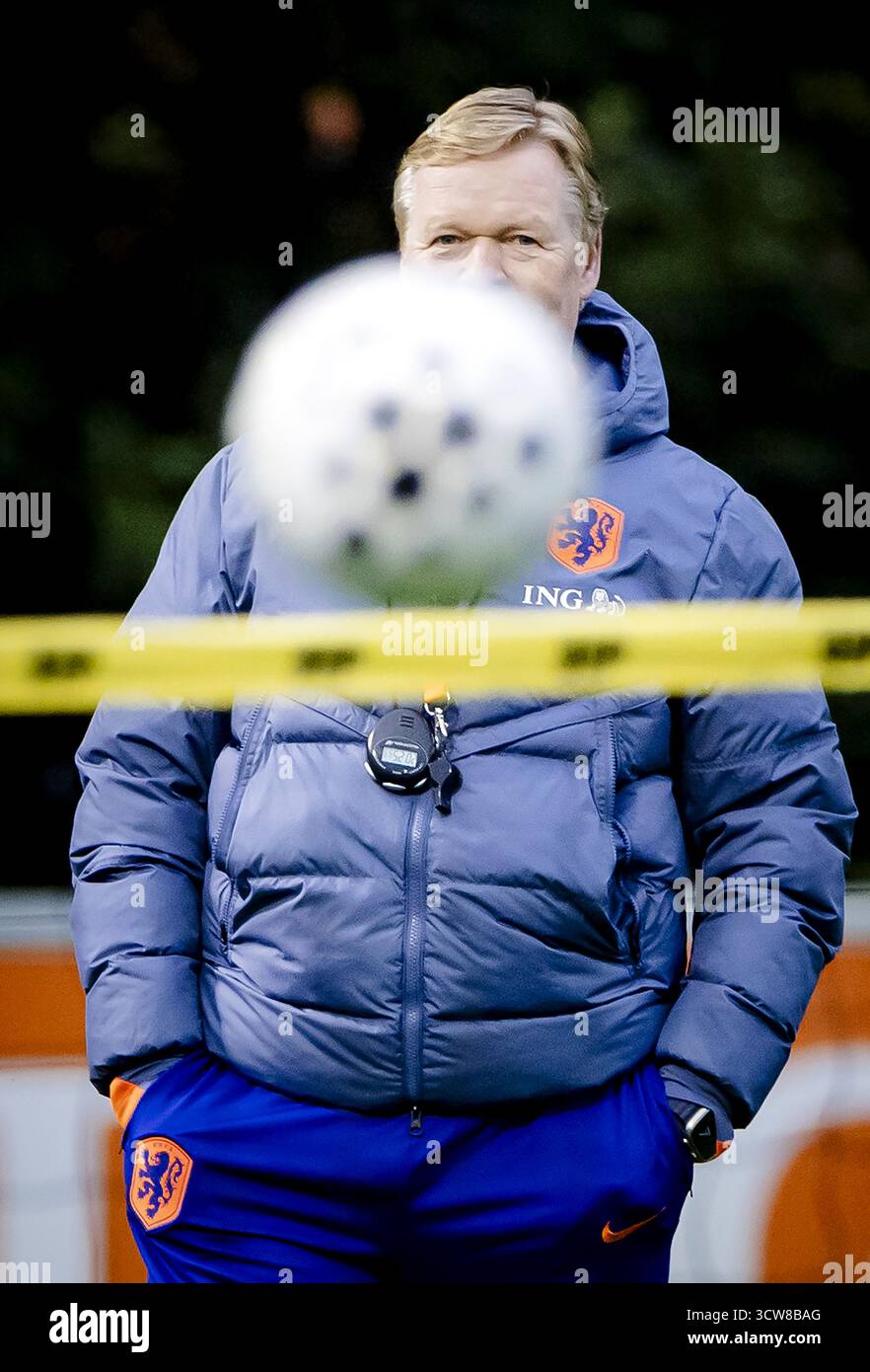 ZEIST - Coach Ronald Koeman during a Dutch national team training ...