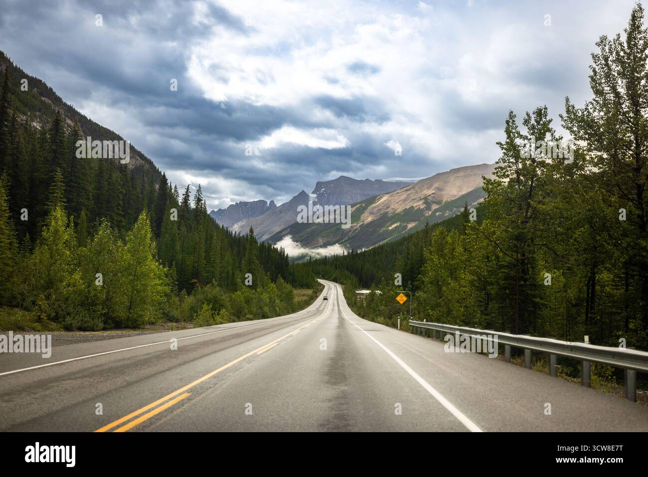 The beautiful scenic Icefields Parkway Highway in Banff National Park ...