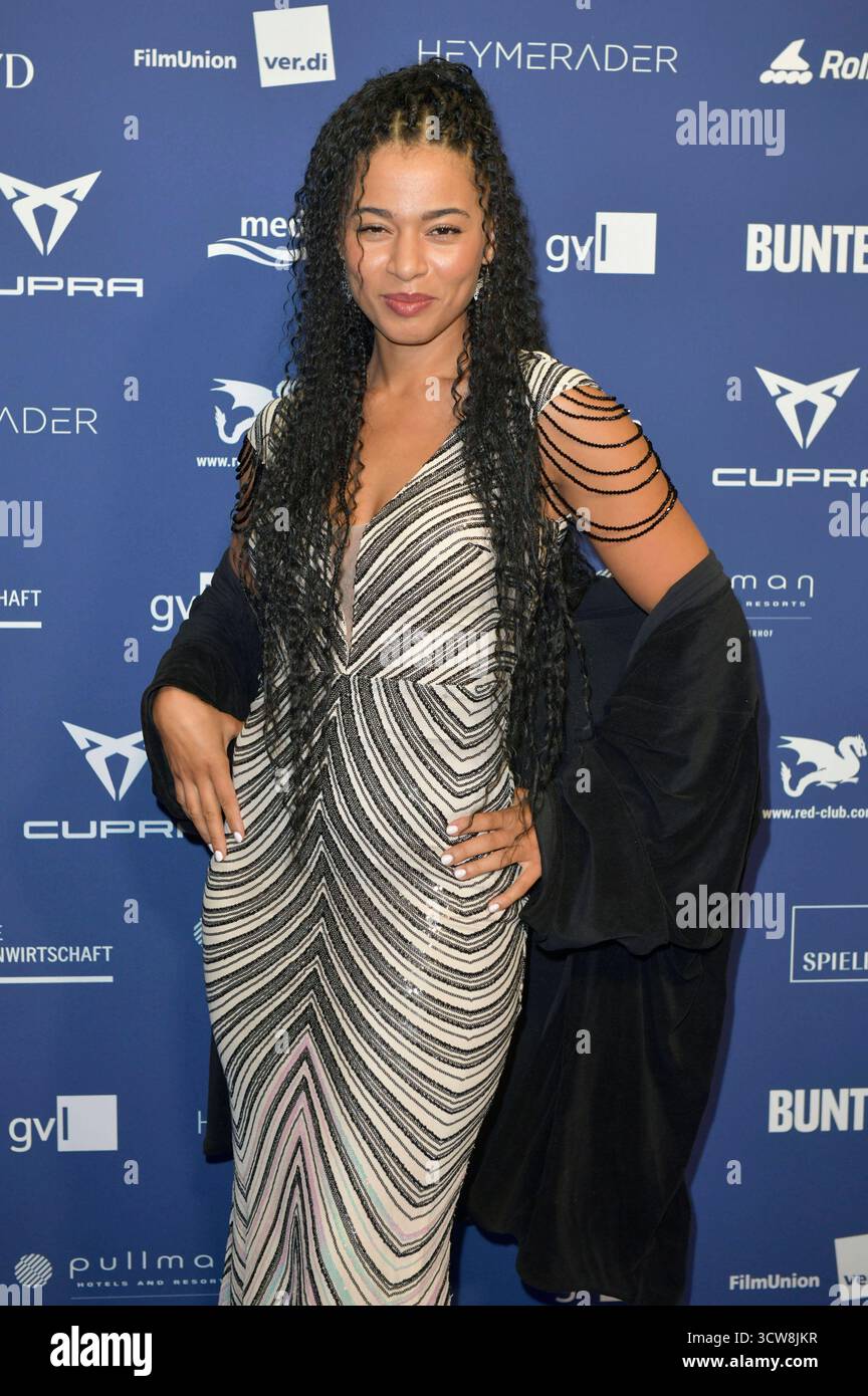 Aysha Joy Samuel bei der Verleihung des Deutschen Schauspielpreises ...