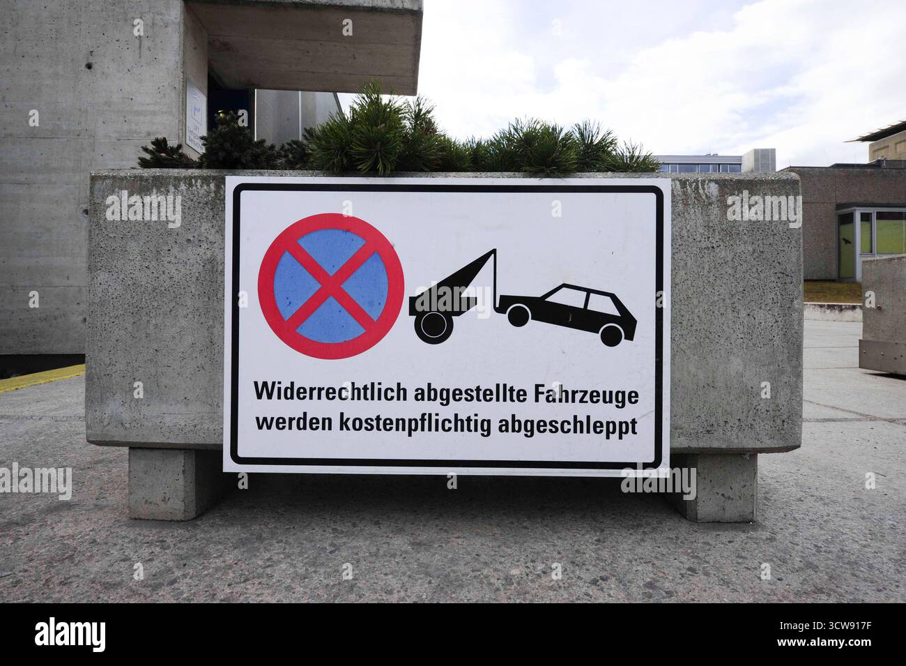 Attention towing zone traffic sign, no parking and no stopping ...