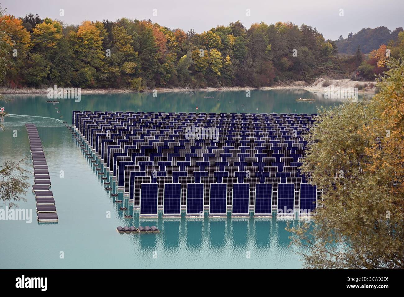 World premiere in Bavaria: Commissioning of the SKipp floating PV ...