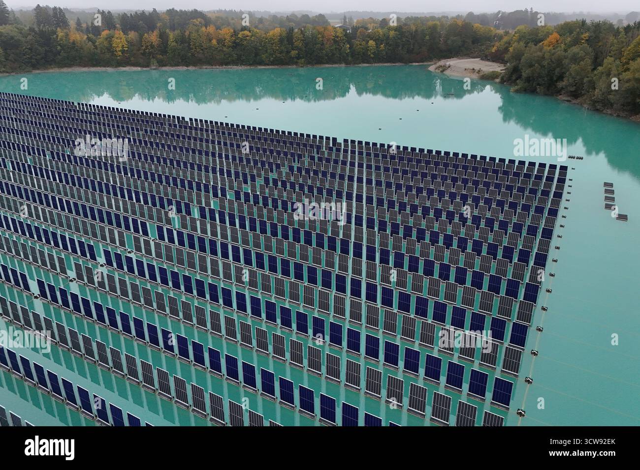 World premiere in Bavaria: Commissioning of the SKipp floating PV ...