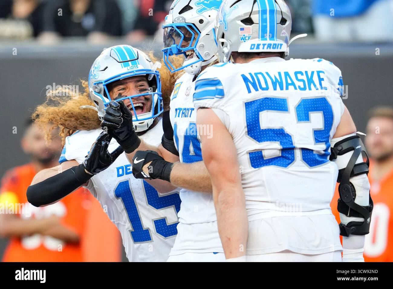 Detroit Lions middle linebacker Alex Anzalone (34) celebrates with ...