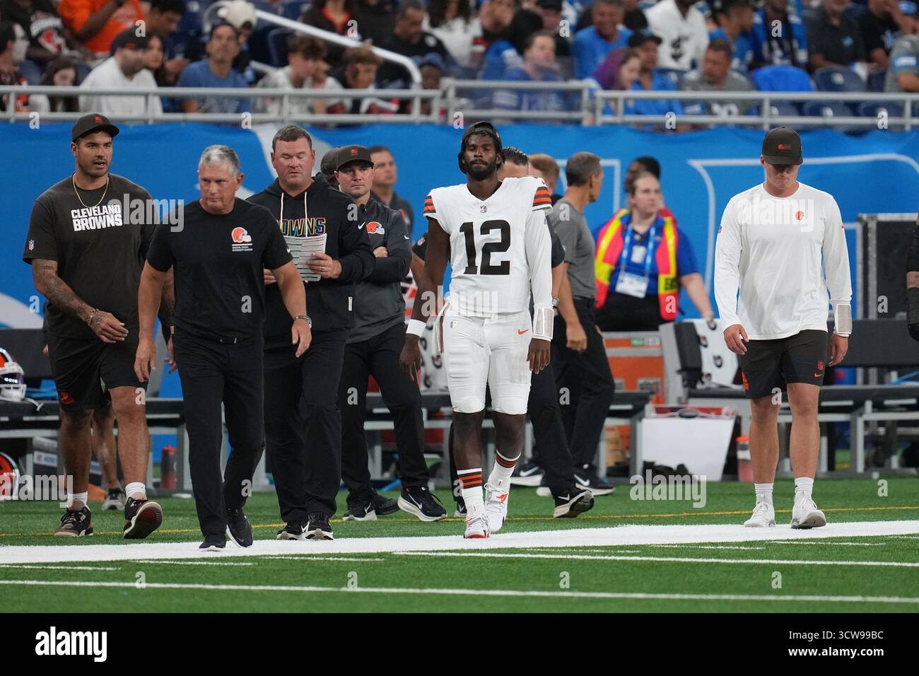 Cleveland Browns quarterback Shedeur Sanders (12) walks to the locker ...
