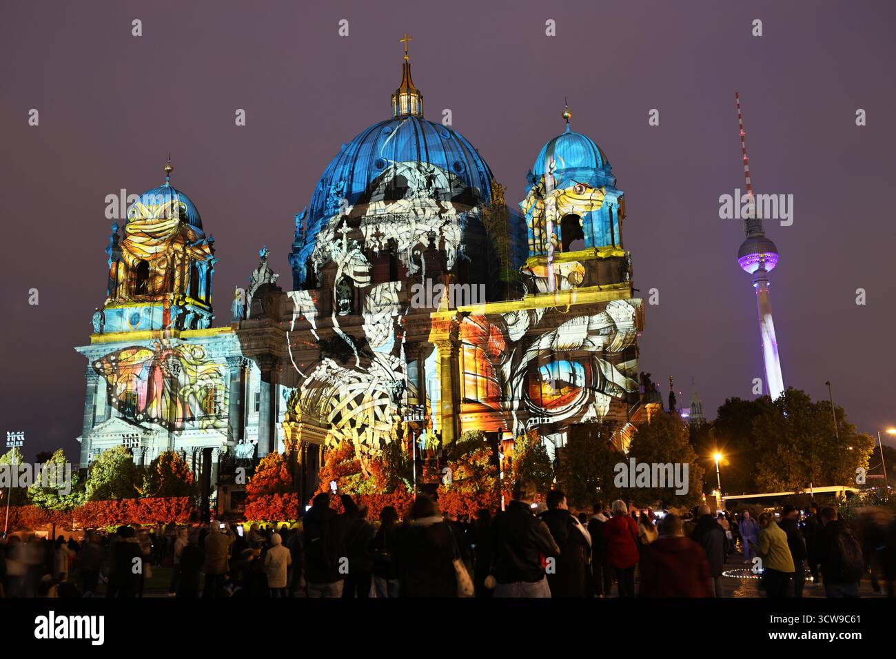 10/09/2025, Berlin, Germany.Illumination at the Berliner Dom, or Berlin ...