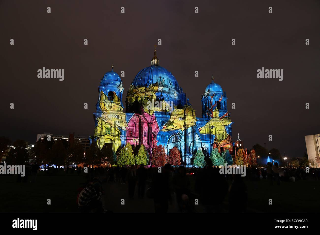 10/09/2025, Berlin, Germany.Illumination at the Berliner Dom, or Berlin ...