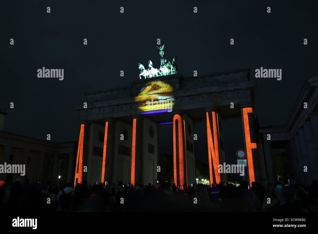 10/09/2025, Berlin, Germany.Illumination at the Brandenburger Tor. The ...