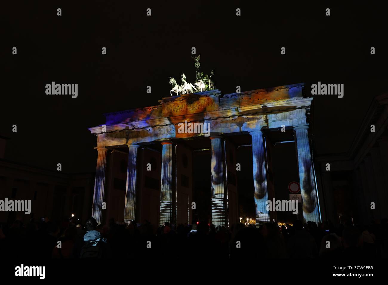 10/09/2025, Berlin, Germany.Illumination at the Brandenburger Tor. The ...