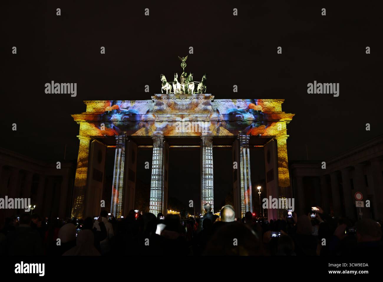 10/09/2025, Berlin, Germany.Illumination at the Brandenburger Tor. The ...