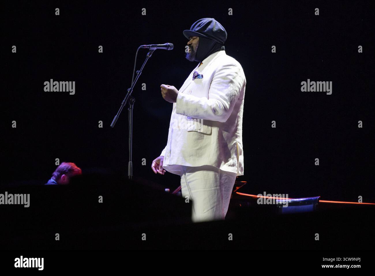 Madrid, Spain. 10th Oct, 2025. American jazz singer Gregory Porter ...