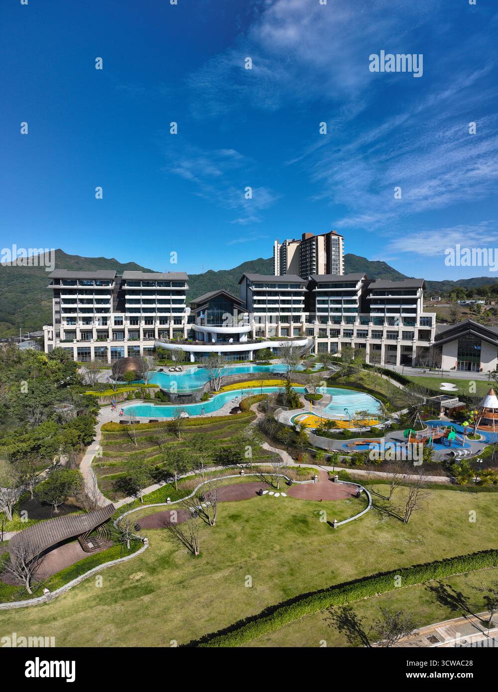 Star river mountain and sea peninsula hi-res stock photography and ...
