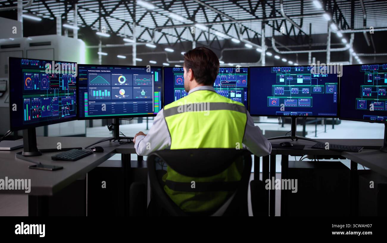 Elderly man learning industrial hi-res stock photography and images - Alamy