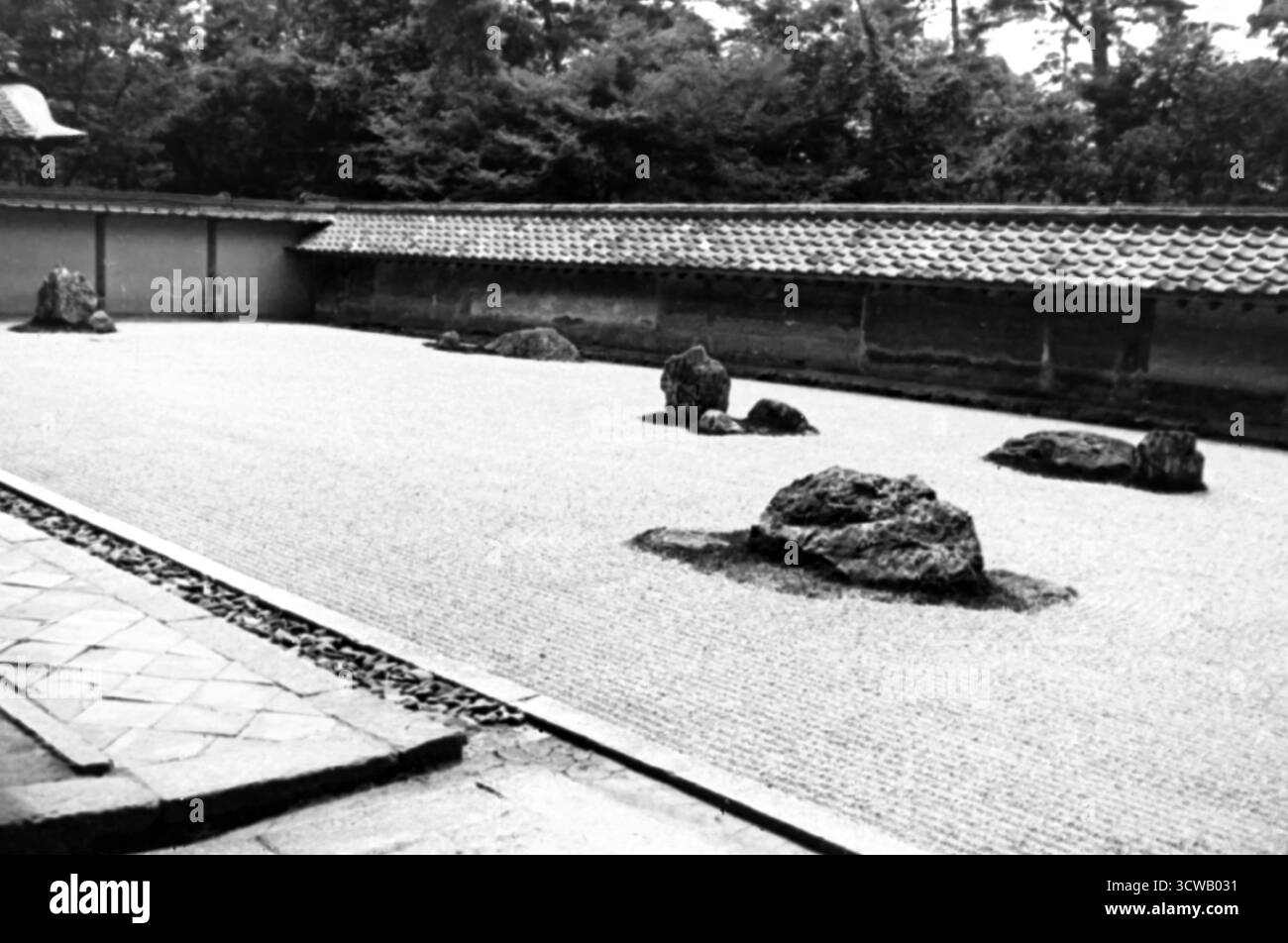 Kyoto japan zen garden Black and White Stock Photos & Images - Alamy