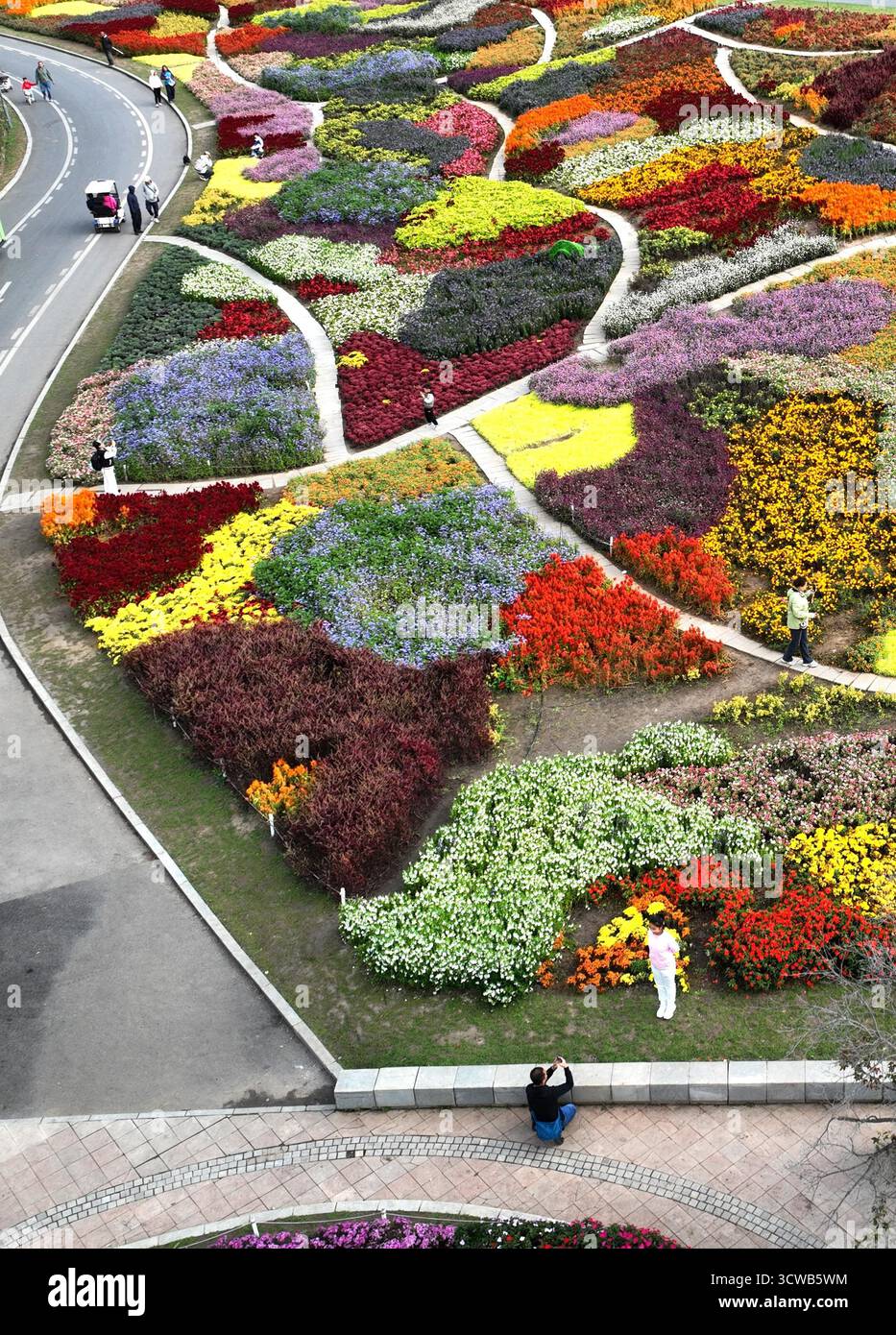 Autumn scenery of the Shenyang botanical garden attracts visitors in ...