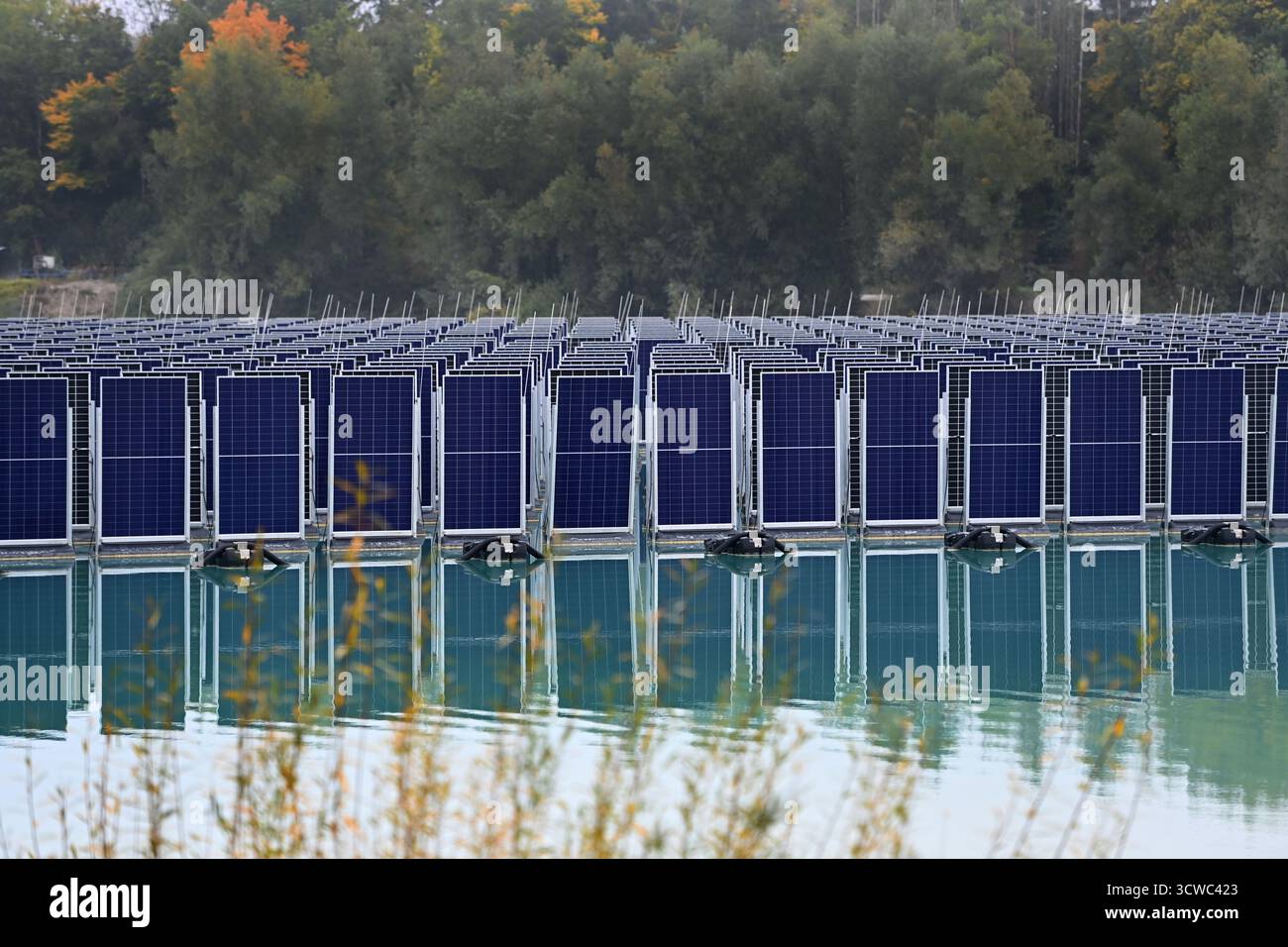 World premiere in Bavaria: Commissioning of the SKipp floating PV ...