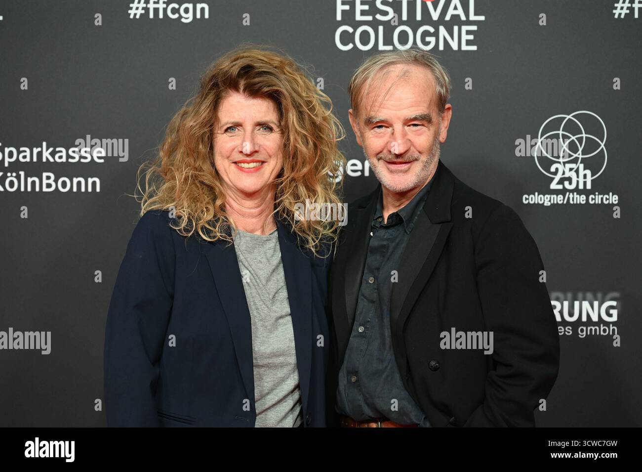 Schauspielerin Julia Schmitt und Schauspieler Gerhard Roiss kommt zur ...