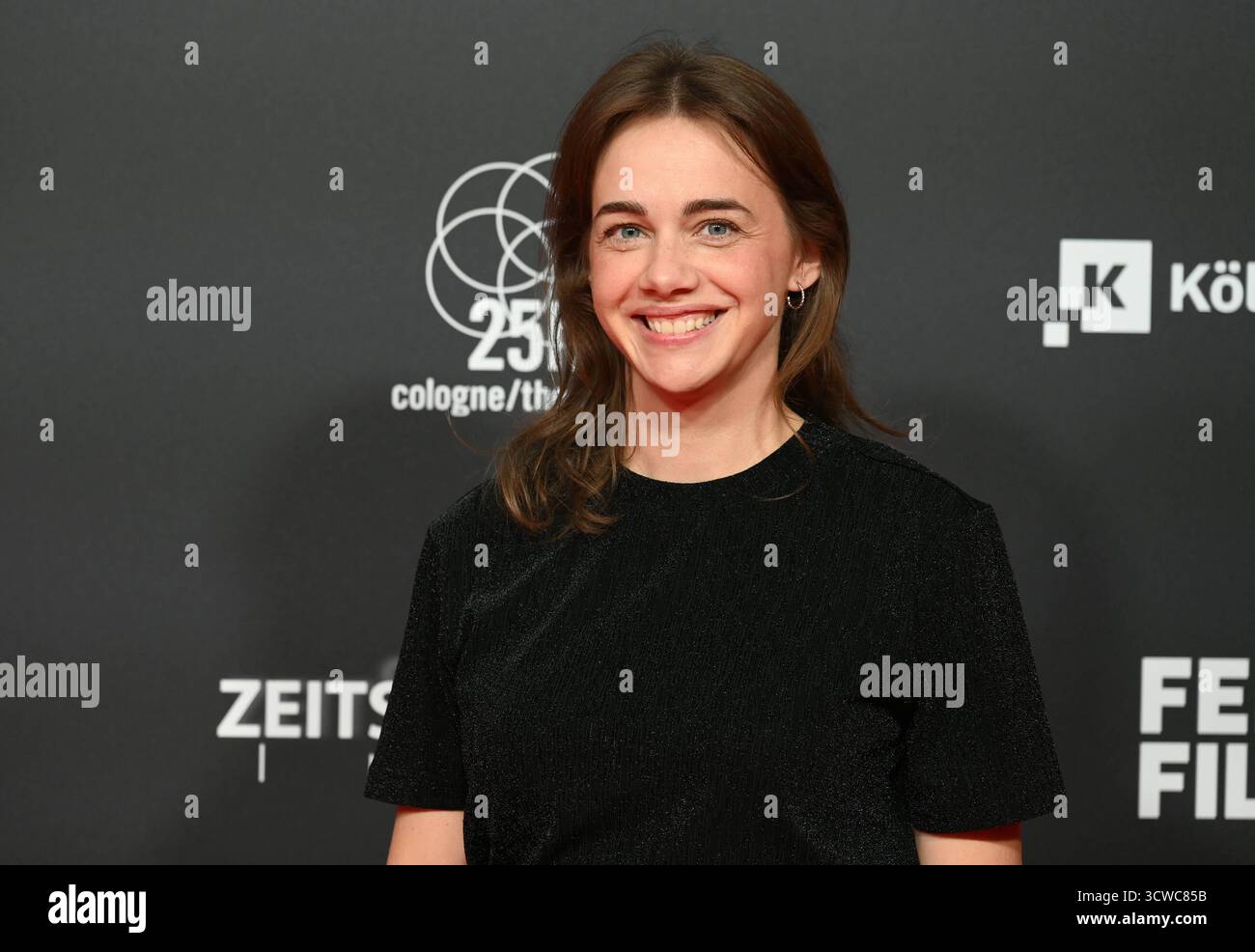 Schauspielerin Eva Luca Klemmt kommt zur Eröffnung des Film Festival ...