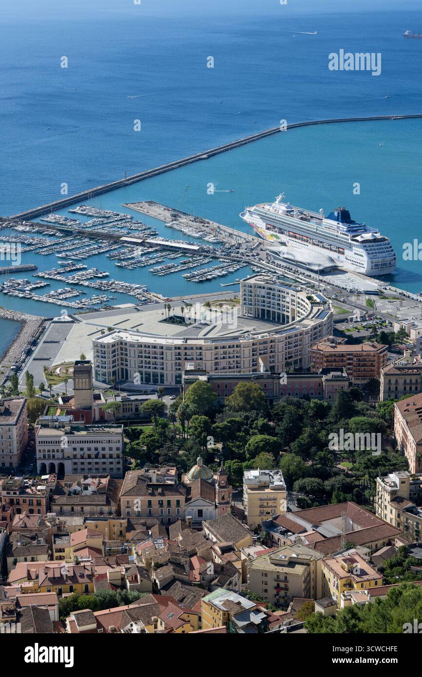 Crescent salerno hi-res stock photography and images - Alamy