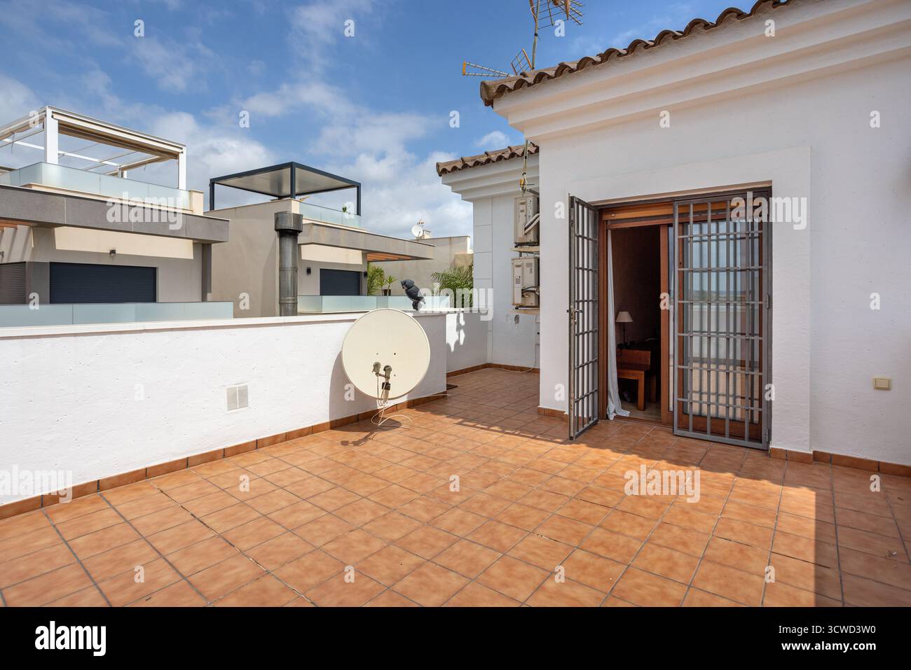 Spacious rooftop terrace terracotta hi-res stock photography and images ...