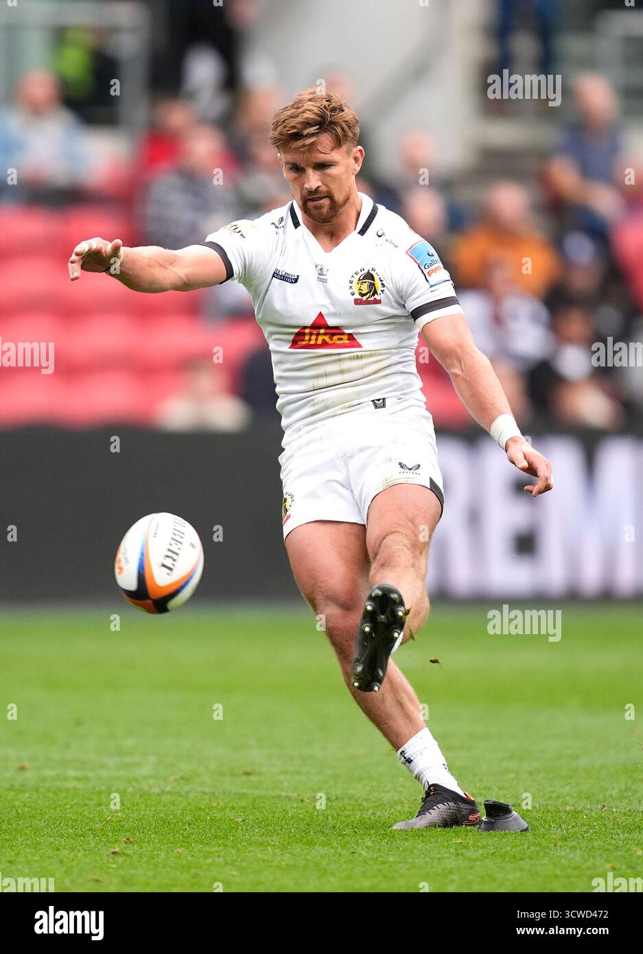 Exeter Chiefs' Henry Slade scores a conversion kick during the ...