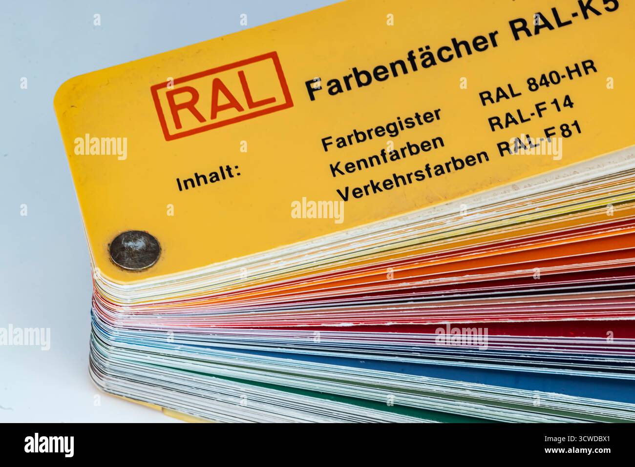 RAL Farbfächer. // 08.10.2025. Stuttgart, Baden-Württemberg ...