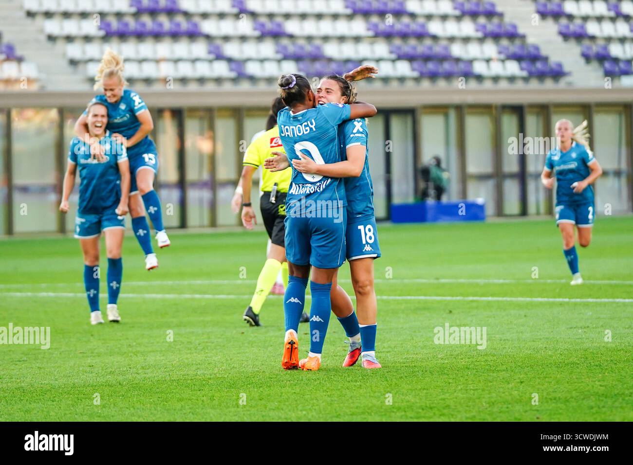 Emma Strom Snerle (Fiorentina femminile) score a goal and celebrate ...