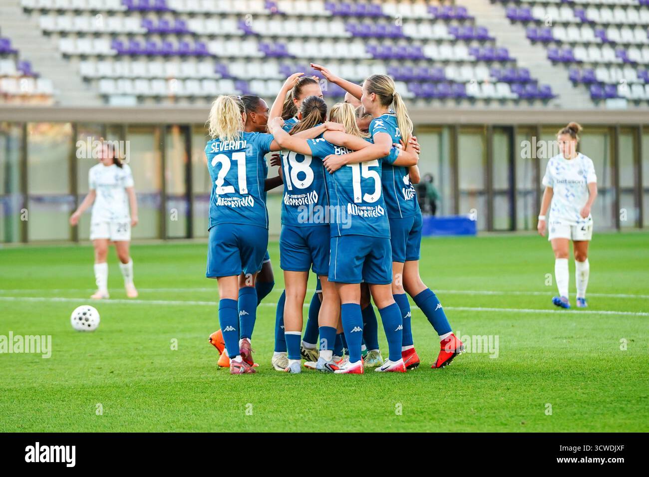 Emma Strom Snerle (Fiorentina femminile) score a goal and celebrate ...