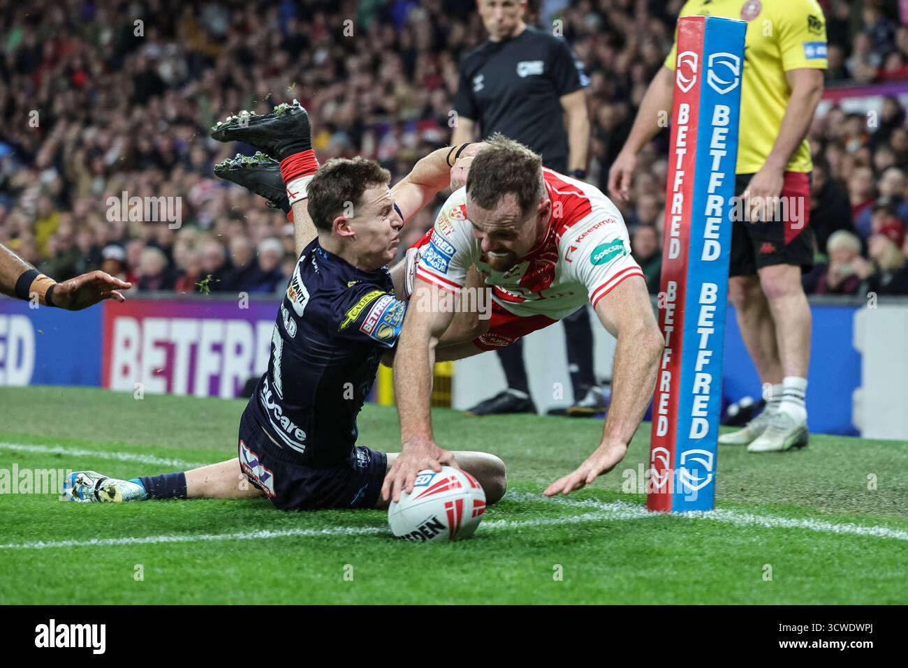 Joe Burgess of Hull KR goes over for a try during the 2025 Betfred ...